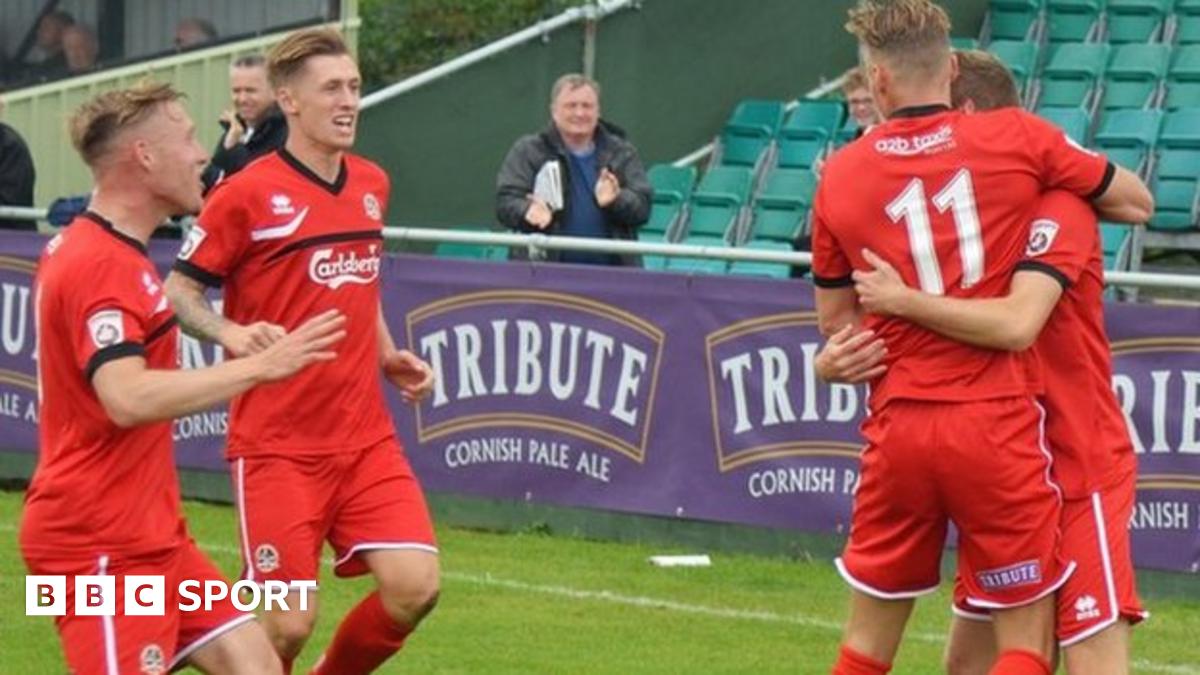 Truro City improvement pleases Steve Tully after St Albans win - BBC Sport