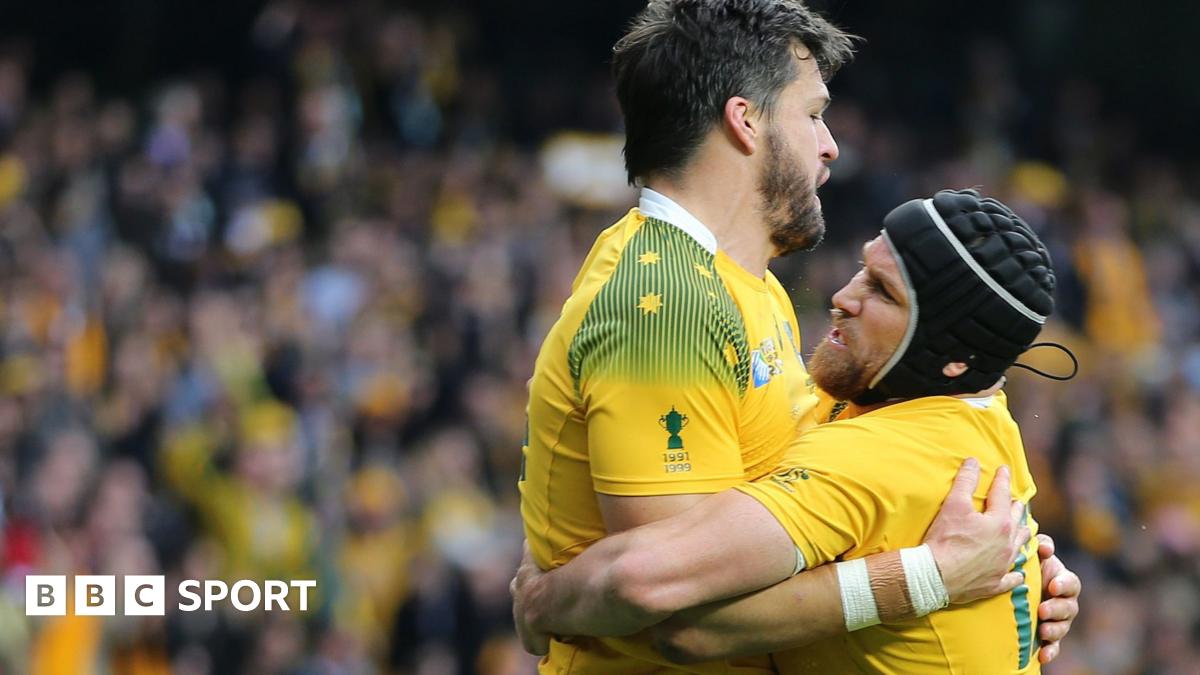 Rugby World Cup 2015: Australia beat Scotland in final minute - BBC Sport