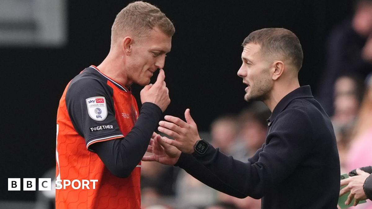 EFL League One & Two LIVE: Score updates from across 19 matches - BBC Sport