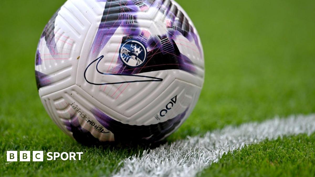 Premier League: Follow Saturday's matches live - BBC Sport