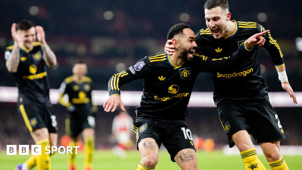 Premier League LIVE: Arsenal vs Manchester United - build-up, team news ...