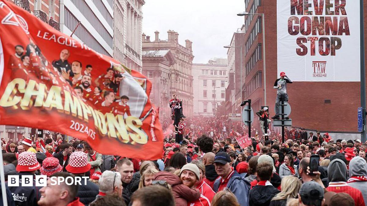 Liverpool news: Trophy parade pictures - BBC Sport