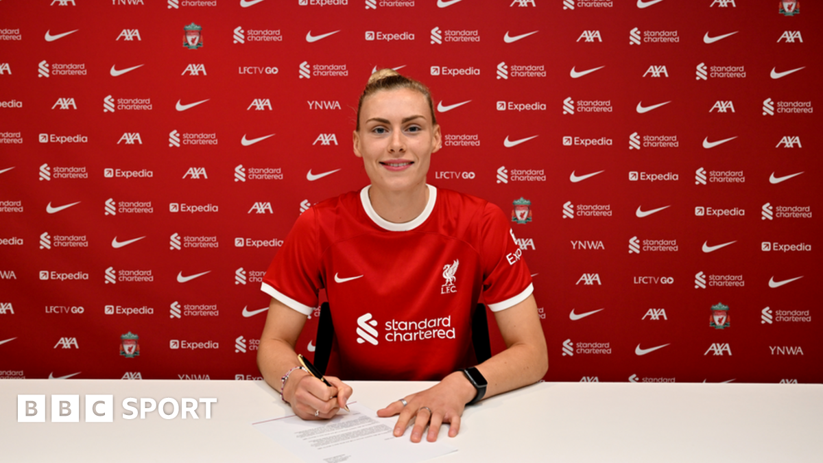 Jenna Clark: Liverpool sign Scotland defender on two-year deal - BBC Sport