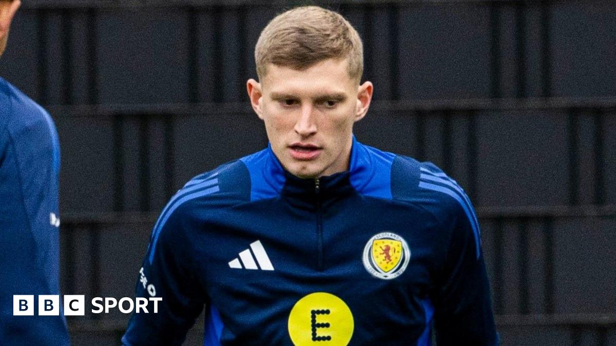 'I like the way he plays' - Carver on Mackenzie call up - BBC Sport