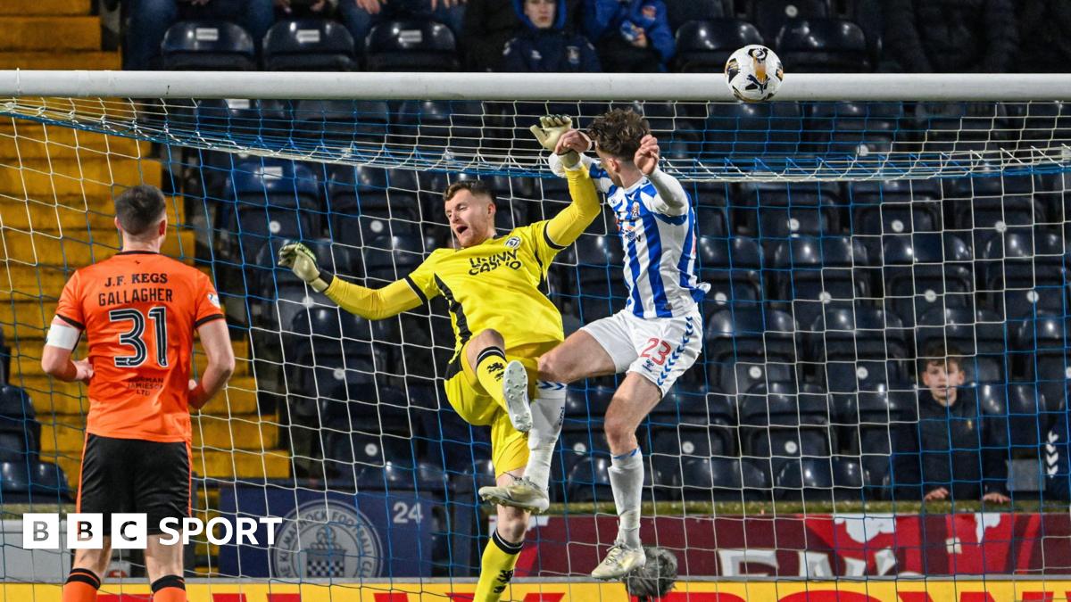 Referee was right to award Watkins' winner - Collum - BBC Sport