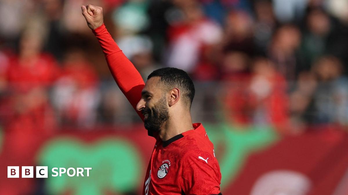 Afcon 2025: Egypt 1-0 South Africa - Mohamed Salah penalty books last ...