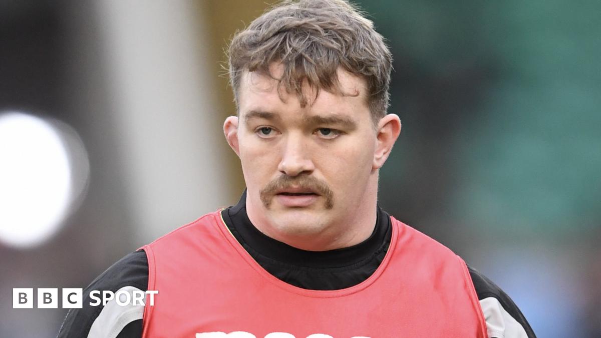 Ehren Painter: Exeter Chiefs sign Northampton Saints prop - BBC Sport