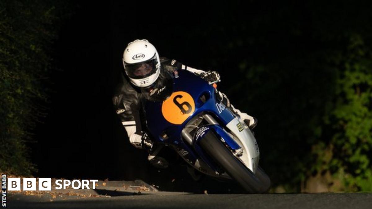 Manx GP: James Hind takes record-breaking win in Lightweight race - BBC ...