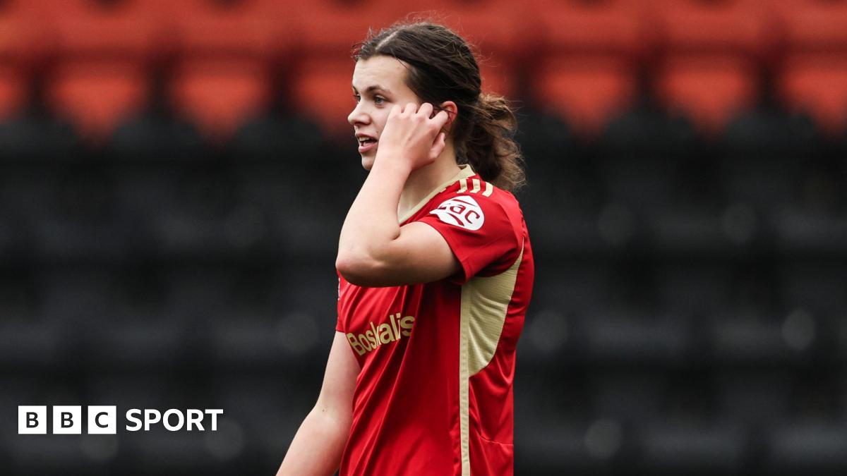 Broadrick signing adds 'serious competition' to Hearts backline - BBC Sport