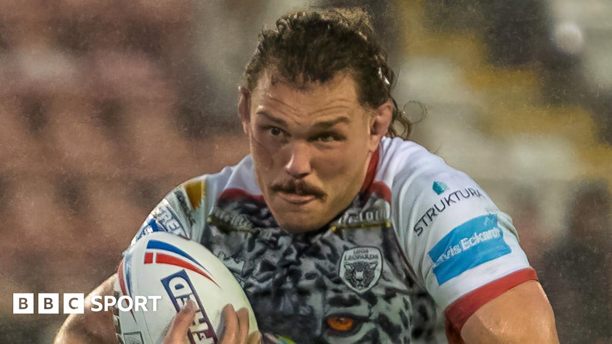 Leigh Leopards: England prop Robbie Mulhern signs new two-year deal ...