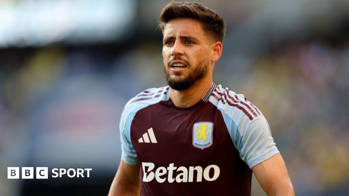 Nottingham Forest sign Alex Moreno from Aston Villa on season-long loan - BBC Sport