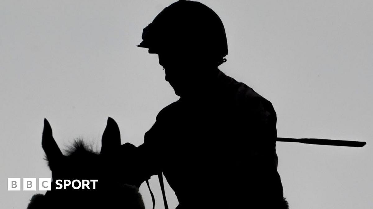 Trainer Robin Bastiman banned from racing for three years - BBC Sport