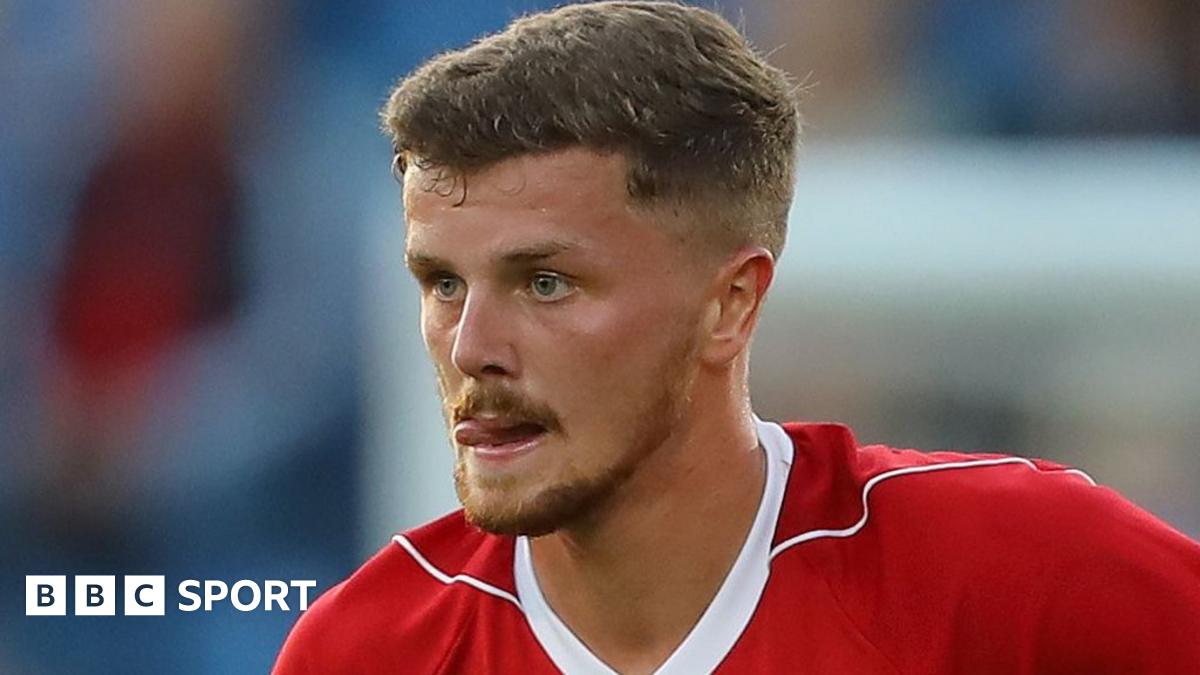 Ipswich Town's Adam McDonnell and Luton's Josh McQuoid join Aldershot ...