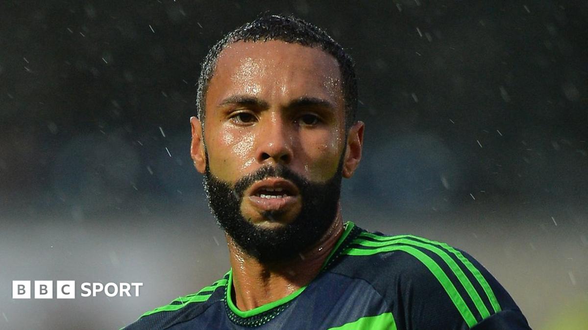 Kyle Bartley: Swansea City give defender new four-year deal - BBC Sport