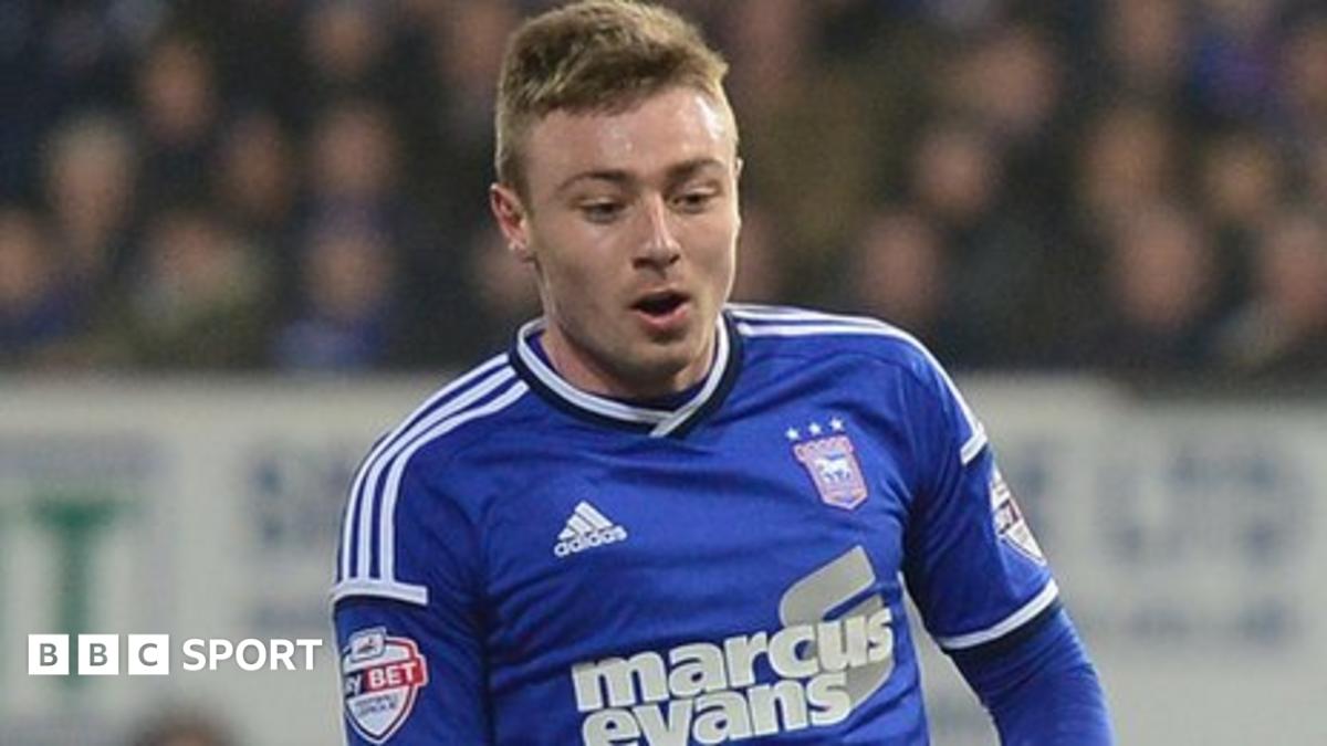 Freddie Sears: Ipswich Town striker signs contract extension - BBC Sport
