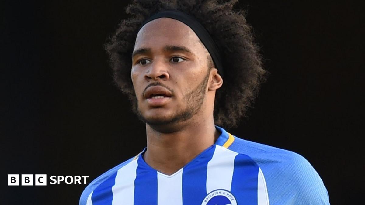 Izzy Brown: Leeds United sign Chelsea forward on season-long loan - BBC ...