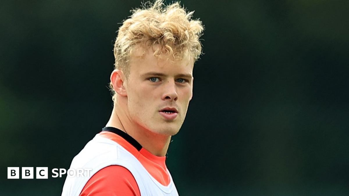 Louis Lynagh: Australia hold out hope of luring Harlequins wing - BBC Sport