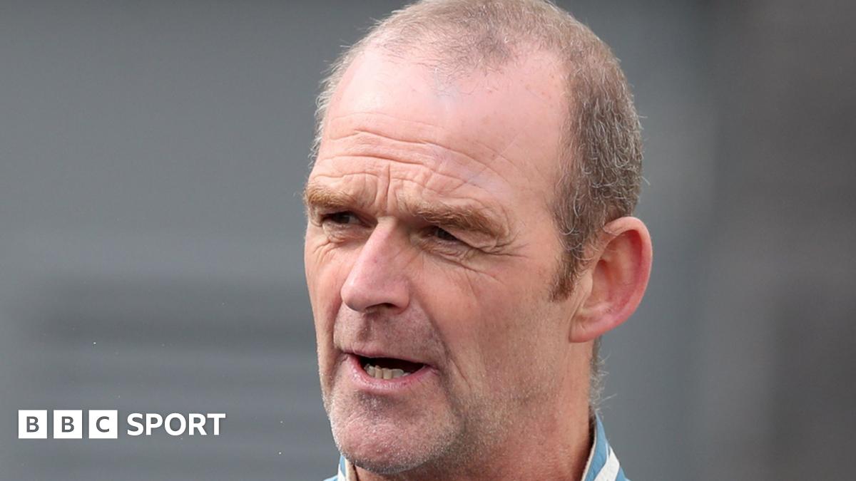 Irish Premiership: Institute in no rush to replace Quigg - BBC Sport