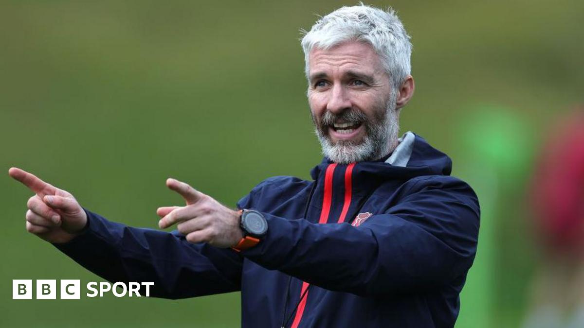 Ireland Rugby: Aled Walters leaves England to take up role with Ireland - BBC Sport