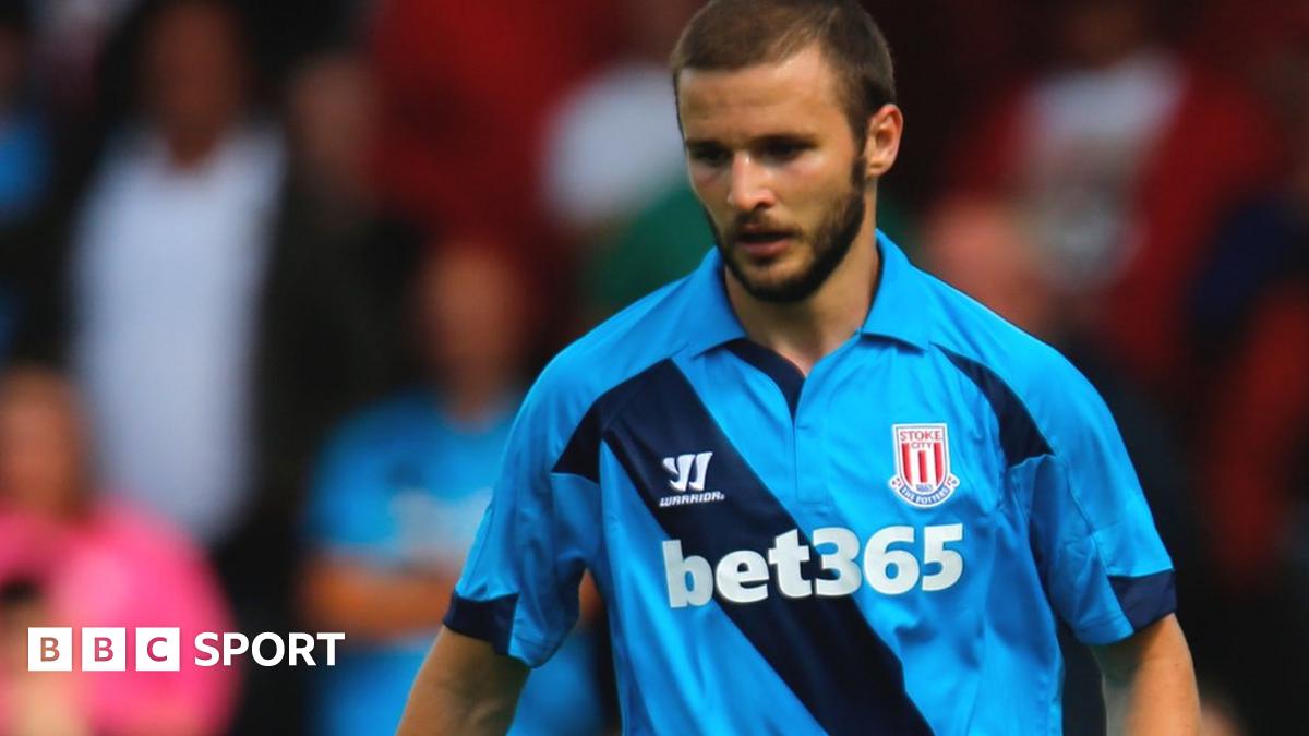 Jamie Ness: Scunthorpe United sign ex-Stoke midfielder - BBC Sport