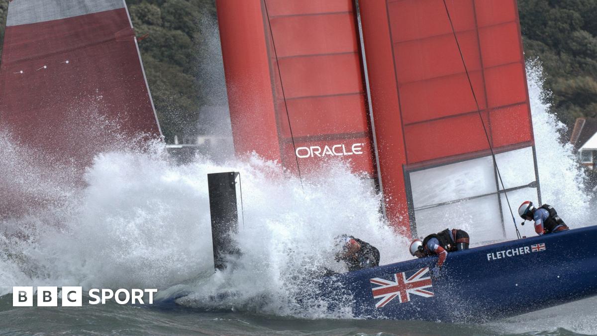 SailGP Cowes: Australia win all three races to top table again - BBC Sport