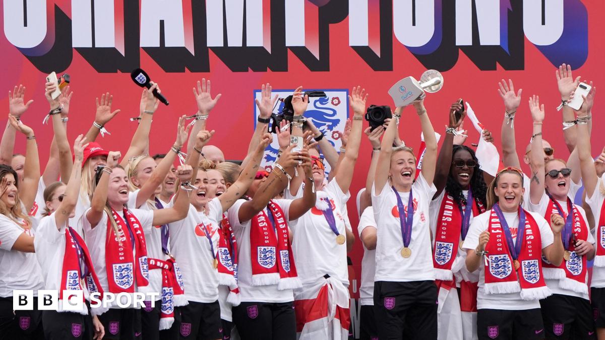 Lionesses victory parade live: Updates from Euro 2025 homecoming ...