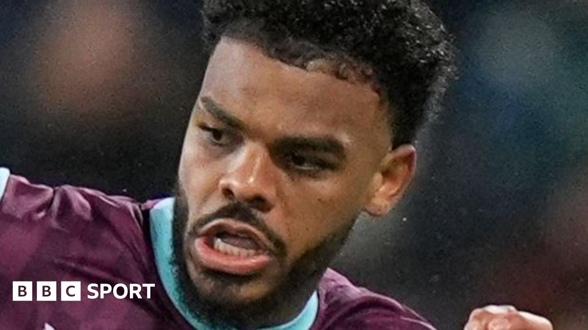 Lyle Foster: Burnley not ruling striker out for the season yet - BBC Sport