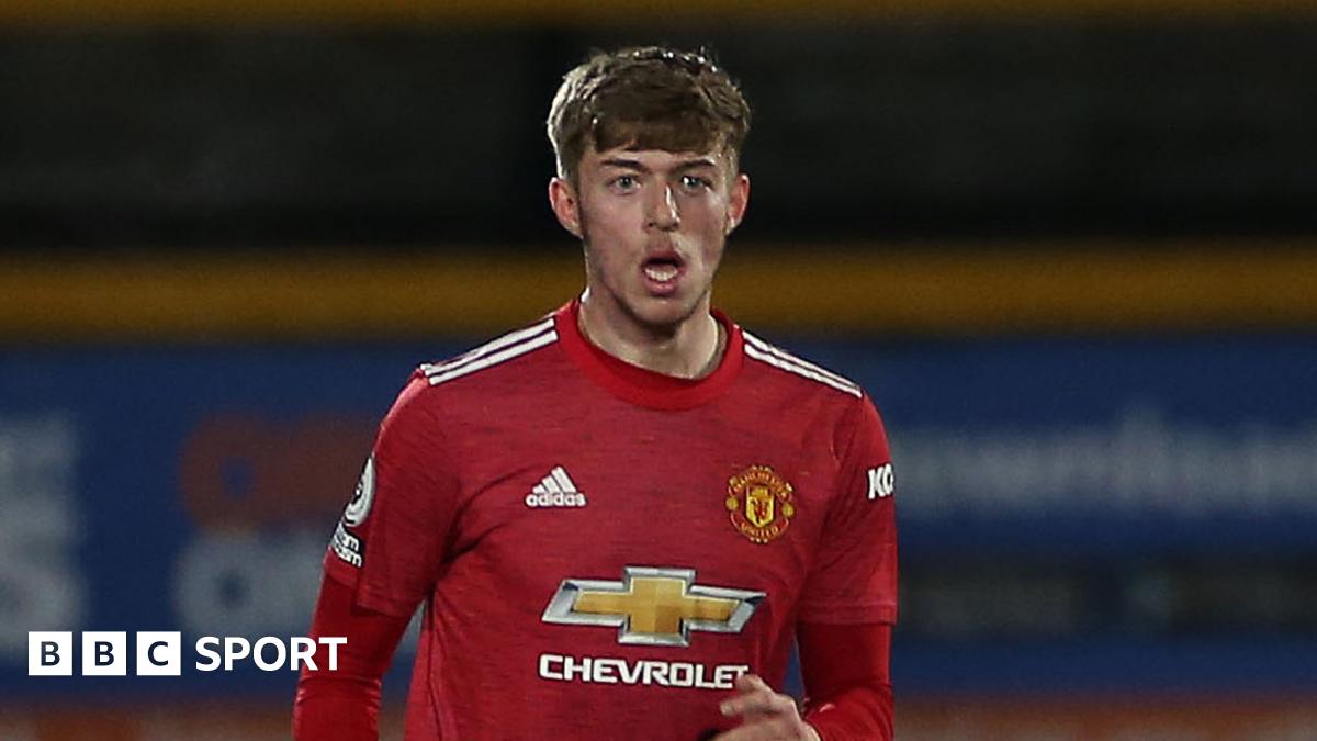 Reece Devine: Swindon sign ex-Manchester United academy left-back - BBC ...