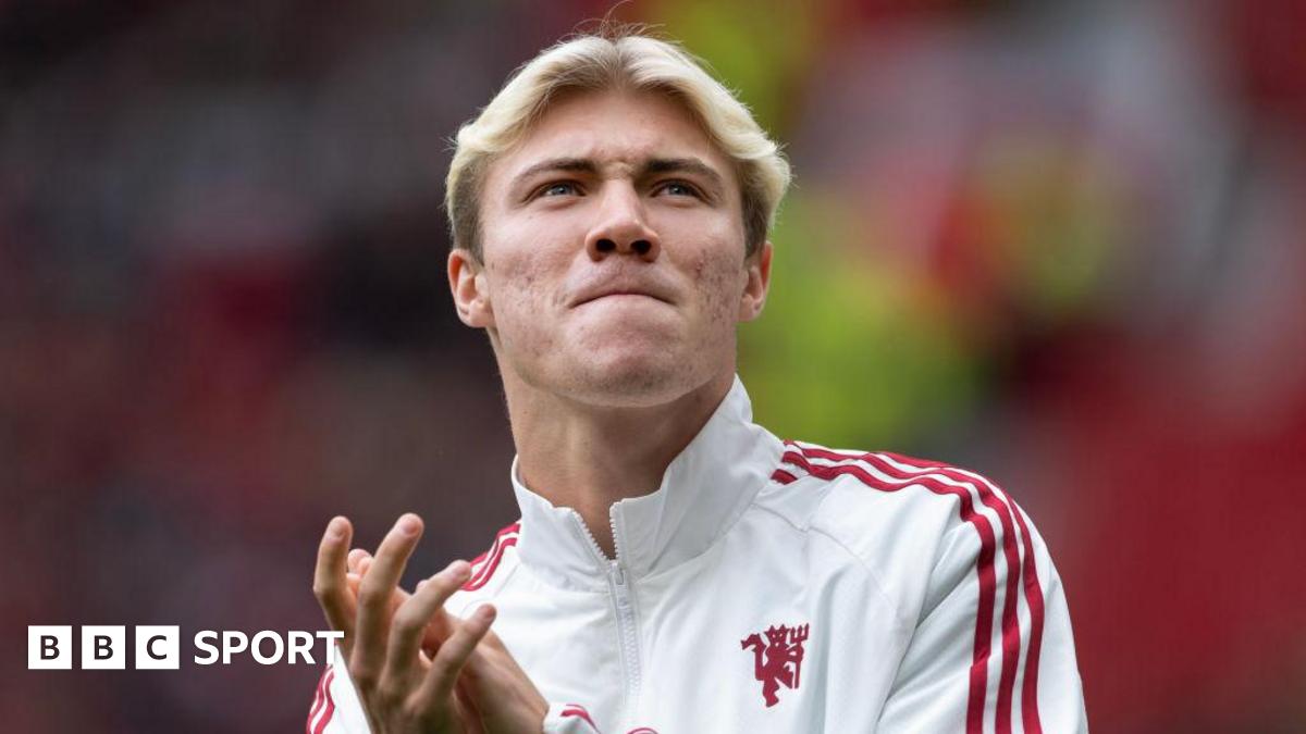 Manchester United: Rasmus Hojlund injury yet to be cleared up - BBC Sport