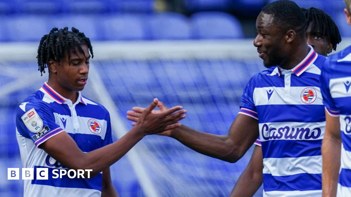 Reading 2-0 Barnsley: Royals overcome nine-man Tykes - BBC Sport