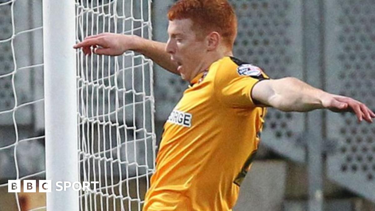 Rory Gaffney: Bristol Rovers sign Cambridge United striker on loan ...