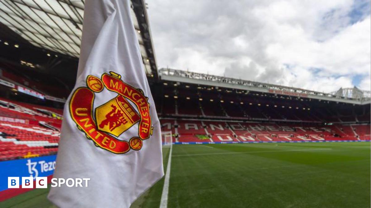 Manchester United agree deal with new shirt sponsor - BBC Sport