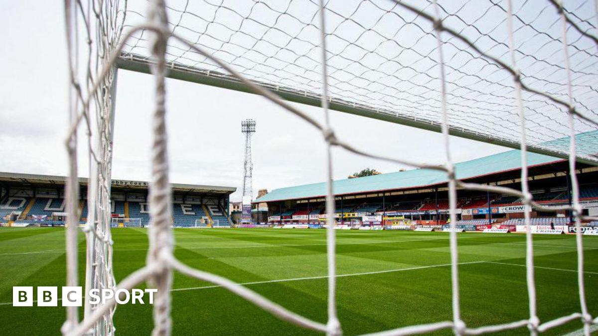 Lochhead departs Dundee for Wolves - BBC Sport