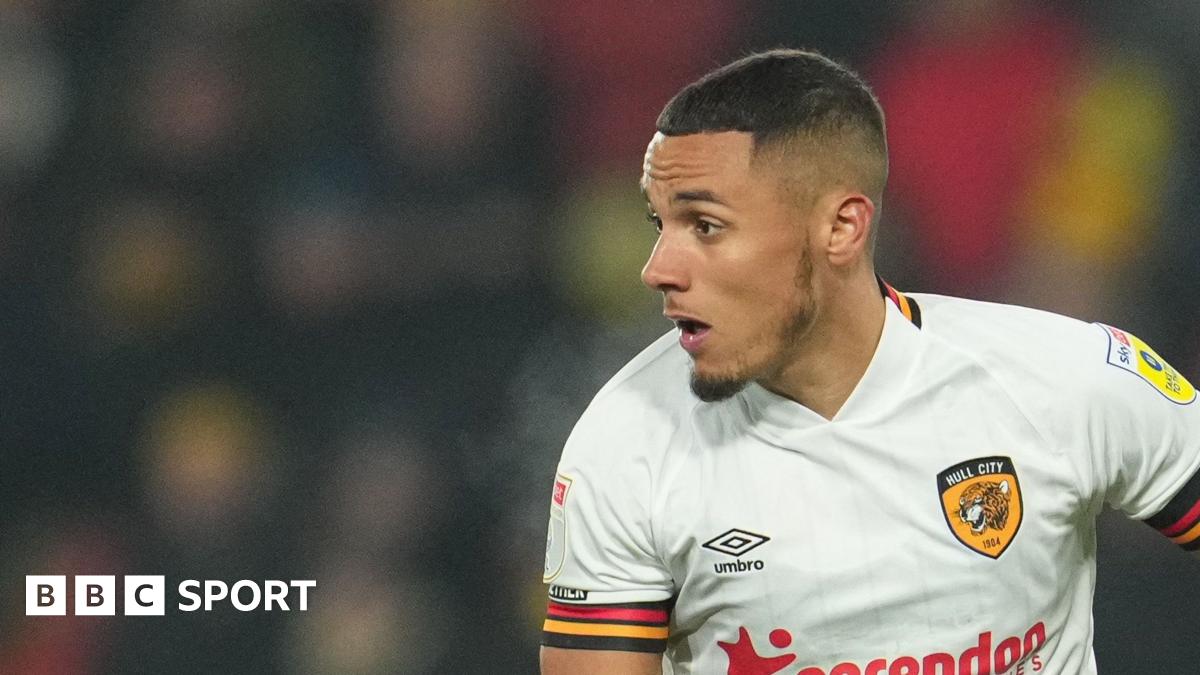 Tyler Smith: Bradford City sign former Hull City striker on three-year ...