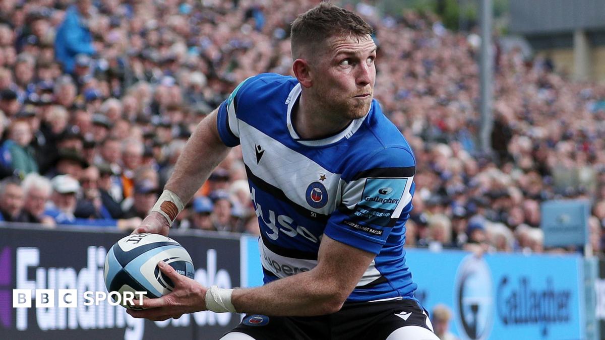 McConnochie and Bayliss join Scotland squad for World Cup camp - BBC Sport