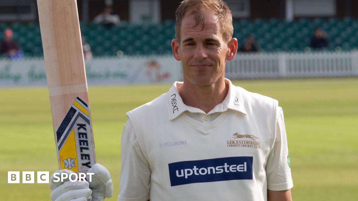 Neil Dexter: Leicestershire all-rounder one of three to leave - BBC Sport