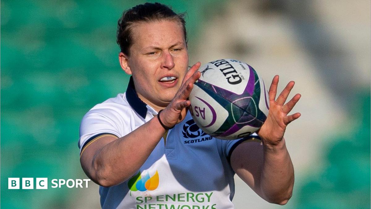 Sarah Law: Former Scotland half-back retires from rugby at 29 - BBC Sport