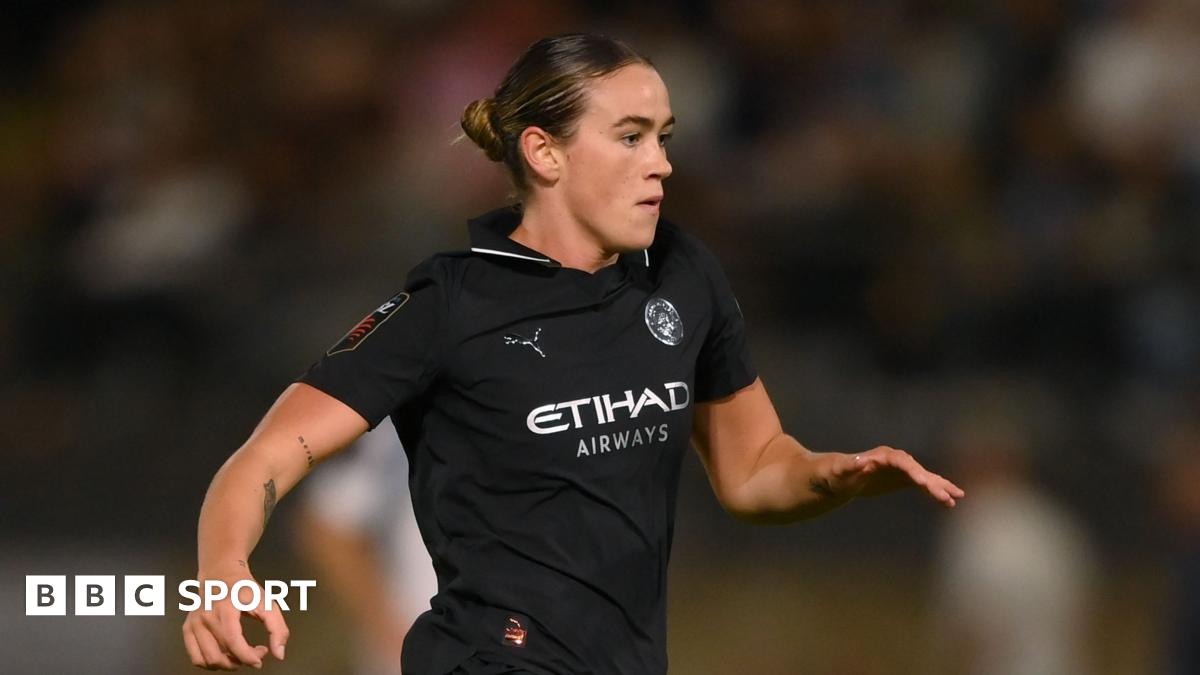 Women's Super League: Grace Clinton scores on Man City debut, London ...