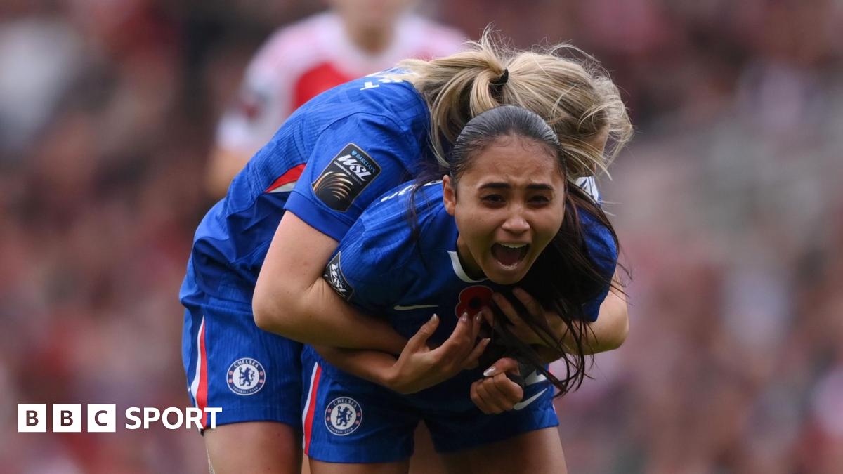 WSL LIVE: Arsenal vs Chelsea & Man Utd vs Aston Villa - scores ...
