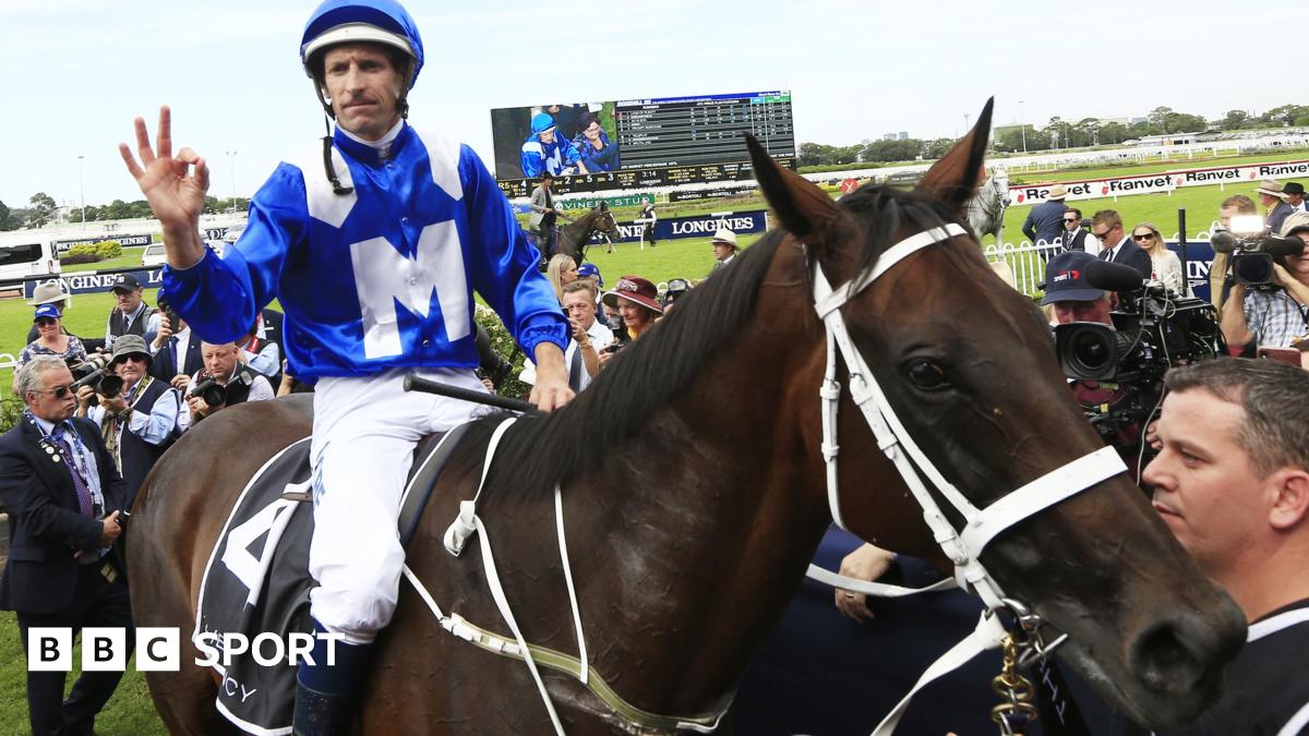 Winx: Australian horse wins 32nd consecutive race - BBC Sport