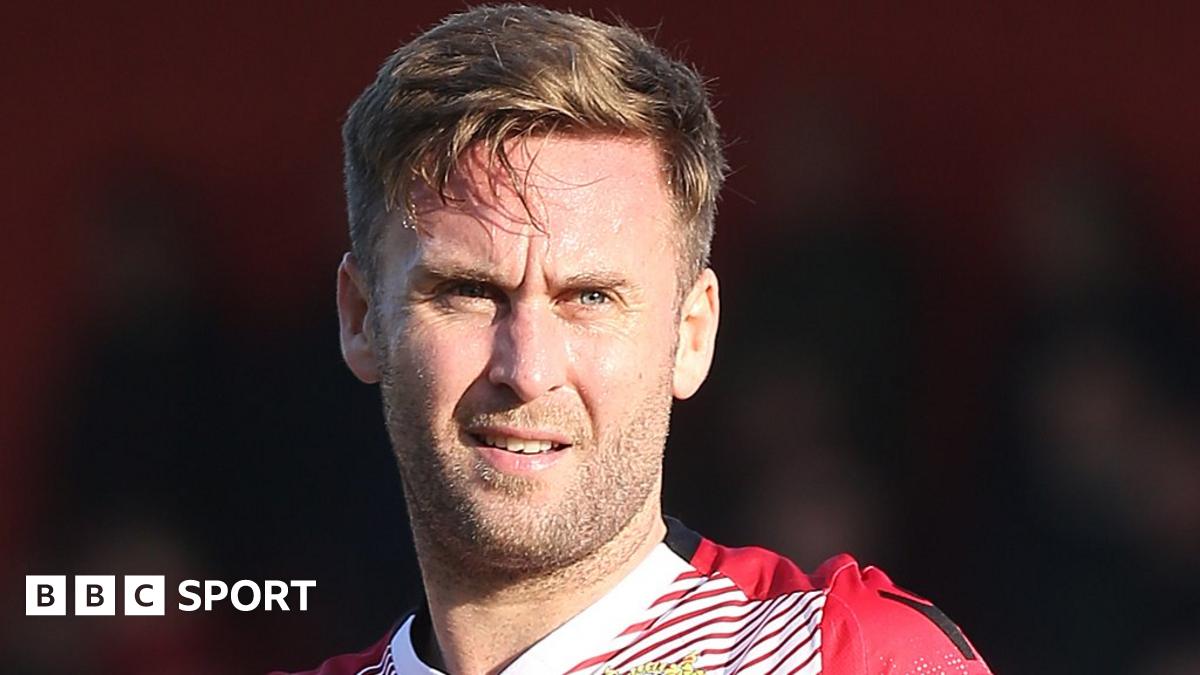 Joel Byrom: Stevenage midfielder signs one-year deal - BBC Sport