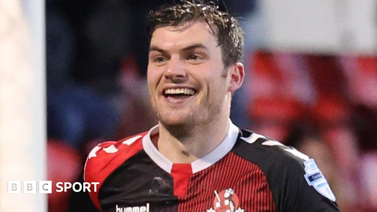 Irish Premiership: Crusaders getting back to their best - Lowry - BBC Sport