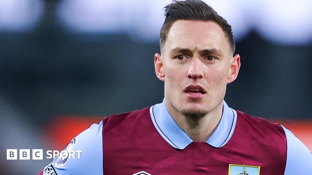 Connor Roberts: Leeds United sign Burnley defender on loan until end of ...