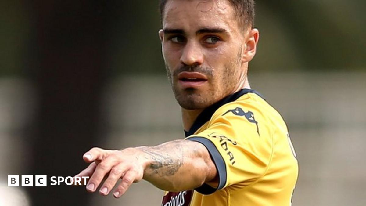 Manchester City sign Australian midfielder Anthony Caceres - BBC Sport