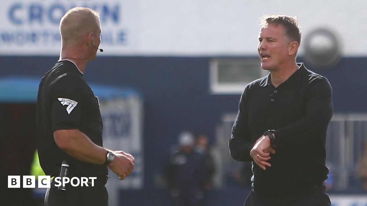 Phil Parkinson: Wrexham boss frustrated by yellow card directive on time wasting - BBC Sport