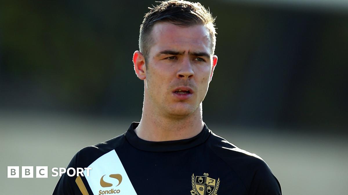 Tom Pope: Port Vale striker setting the right example for manager Neil ...