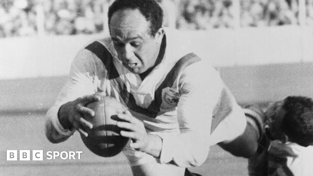 Billy Boston and Gus Risman in Welsh Rugby League Hall of Fame - BBC Sport