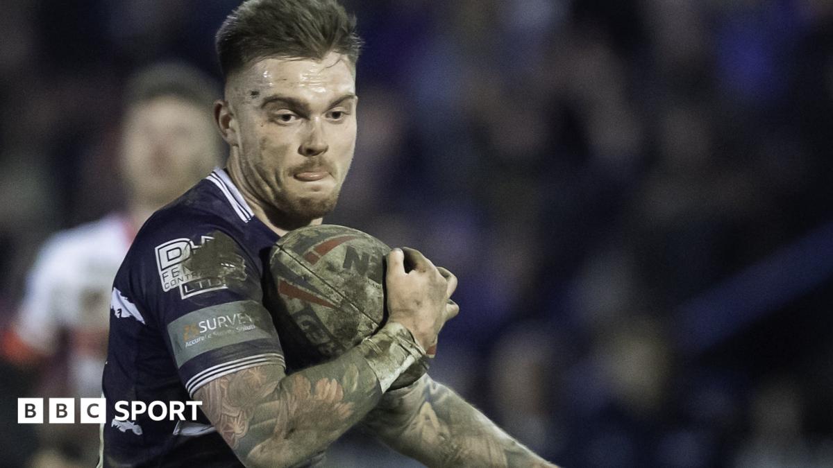 Morgan Smith: Wakefield Trinity sign Featherstone Rovers half-back ...