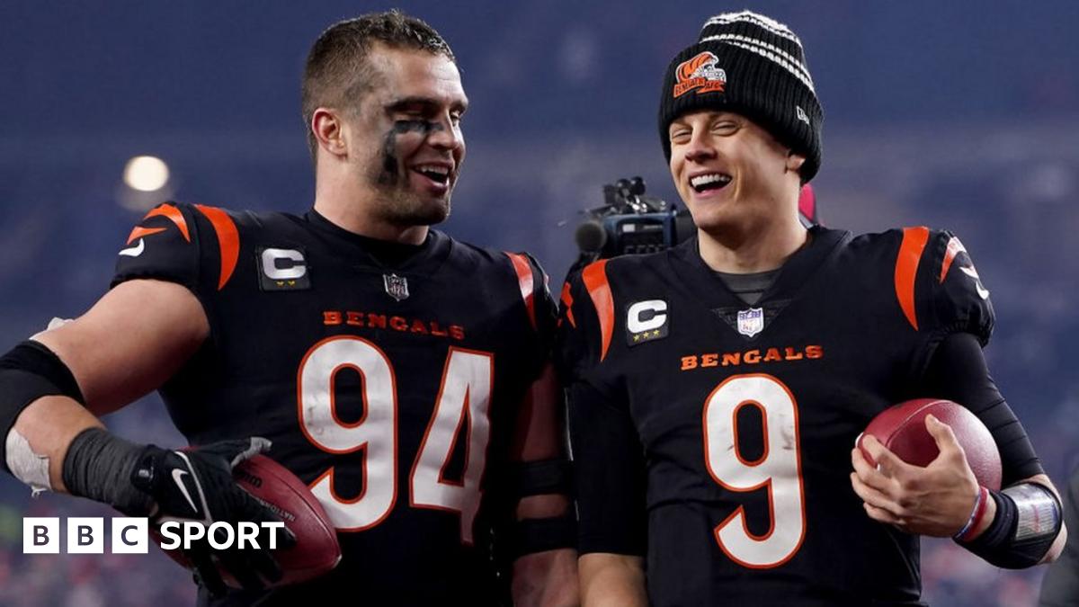 As it happened - close calls, comebacks & an upset in epic NFL play ...