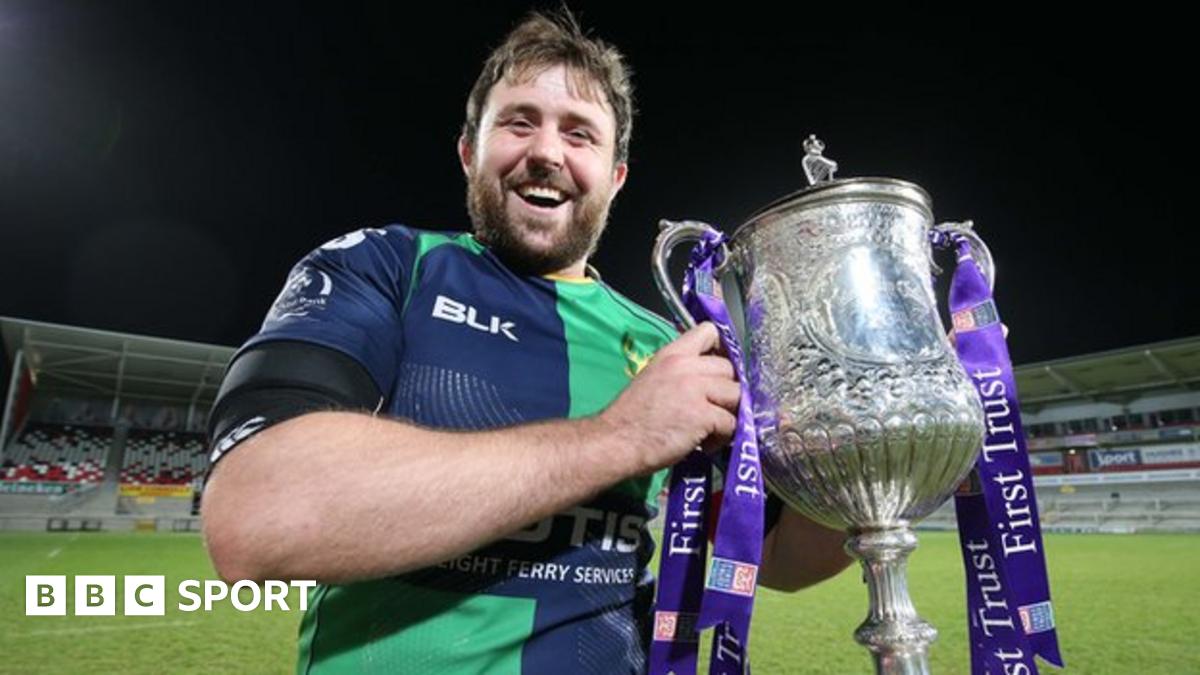 Ballynahinch beat Ballymena to retain Ulster Senior Cup - BBC Sport